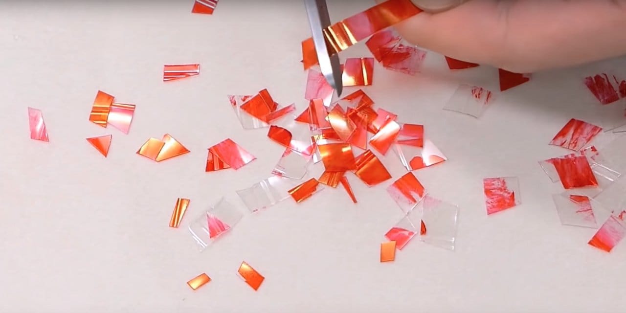 Нож из пластиковых бутылок