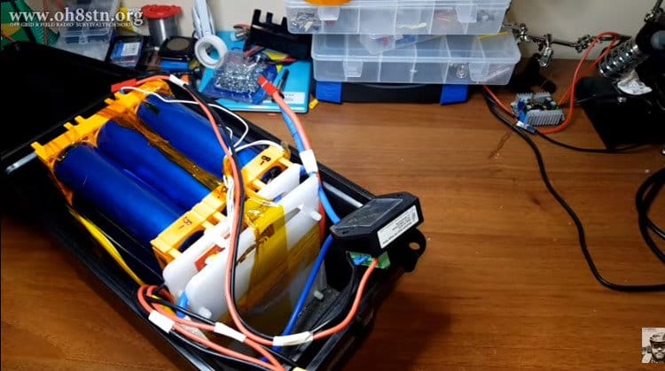 Портативный аккумуляторный блок для солнечных батарей с большой емкостью