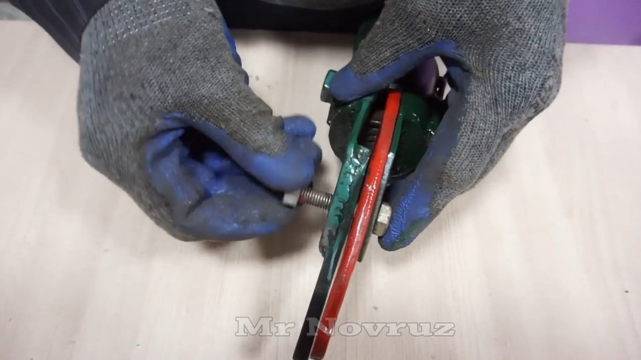 Ножницы по металлу - насадка на дрель